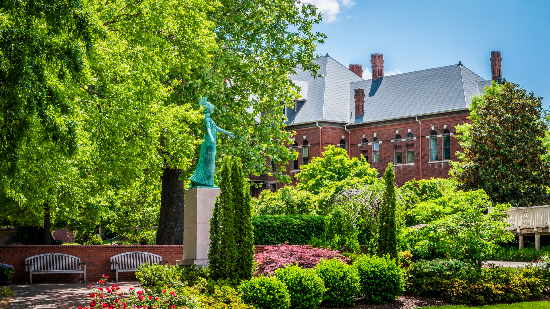 Foust Building | Research Operations